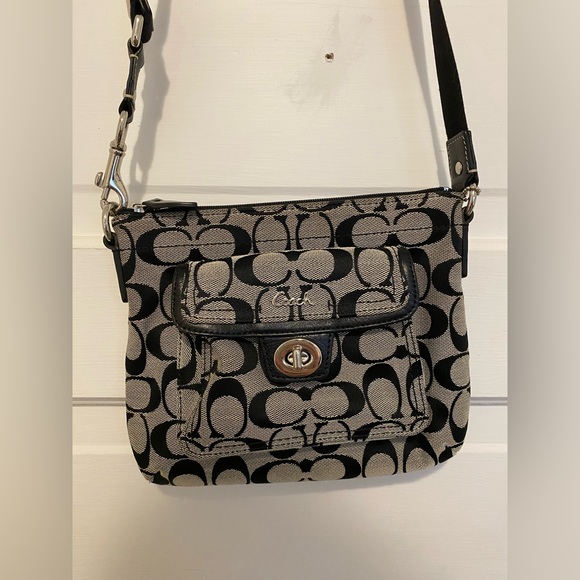 Coach | Bags | Coach Purse W Lavender Inside | Poshmark